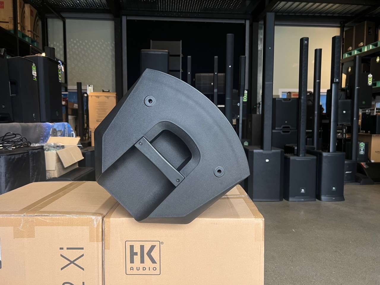 HK 오디오 12인치 파워드스피커판매합니다 SONAR 112Xi 1200와트 앰프내장 / 블루투스 / 무선컨트롤 15.9kg 1 ...
